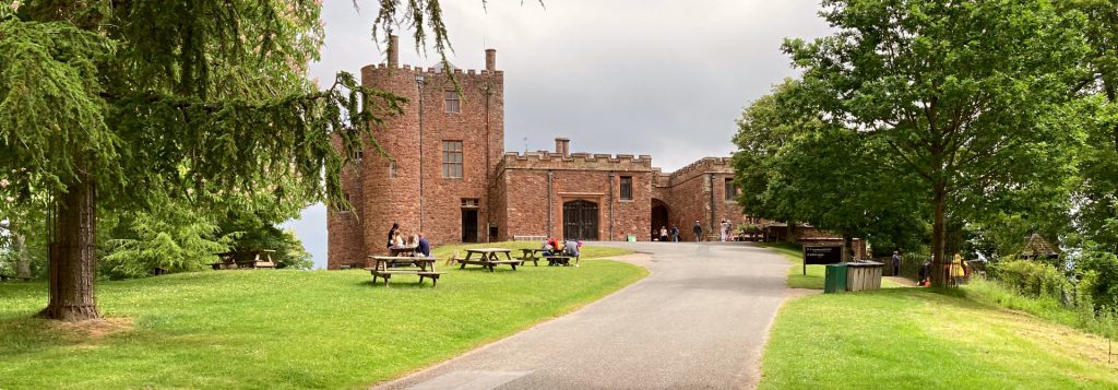 Powis Castle | Free-Attraction-Reviews.com
